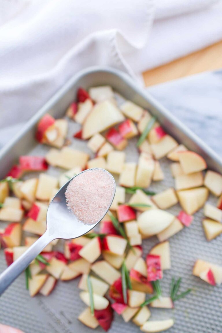 Roasted Rosemary Red Potatoes - Crispy, Golden and Bursting with Flavor ...